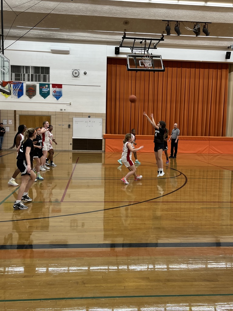 Live Feed | Howland Middle School